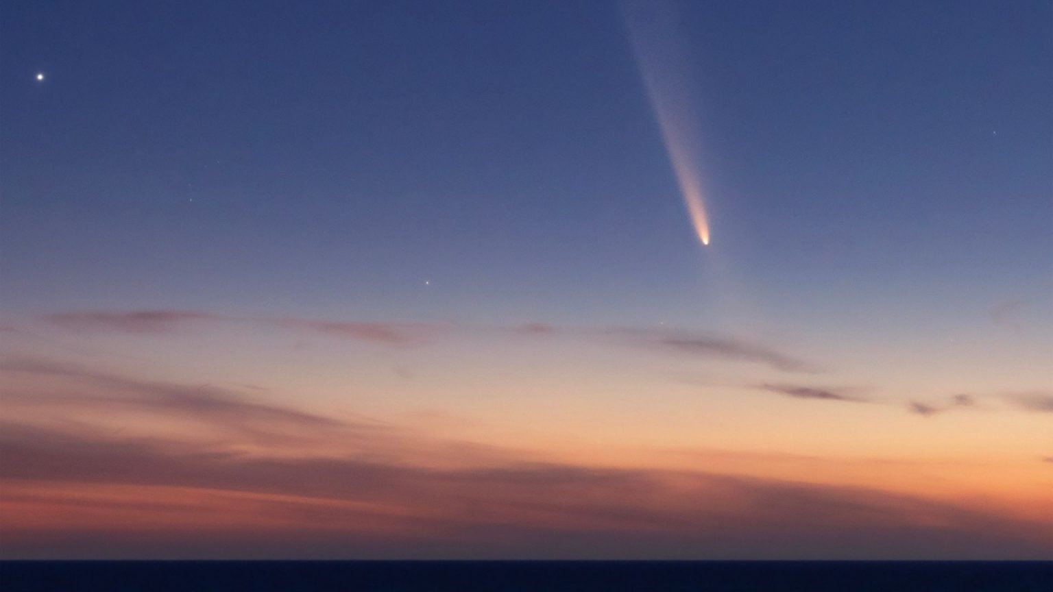 Sardegna, spettacolo nei cieli: arriva il passaggio della cometa Atlas ...