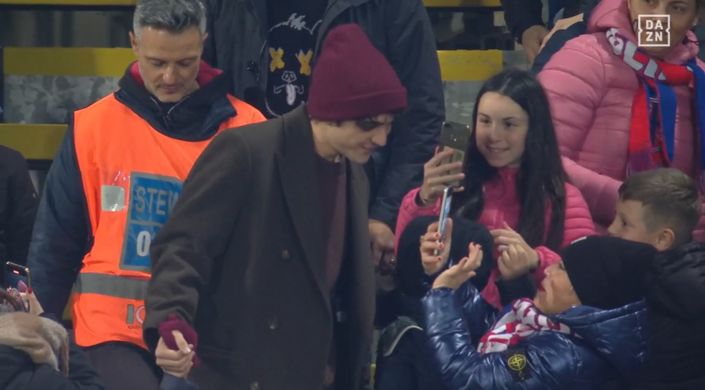 Cagliari-Inter, l’interista Tananai ospite della Curva Futura rossoblù ...